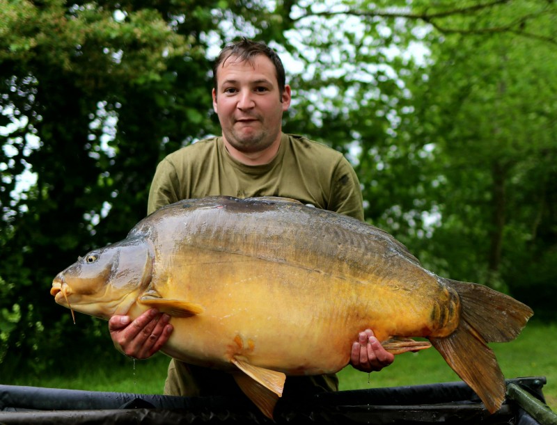 Best 10 French Carp Lakes With 60lb Carp